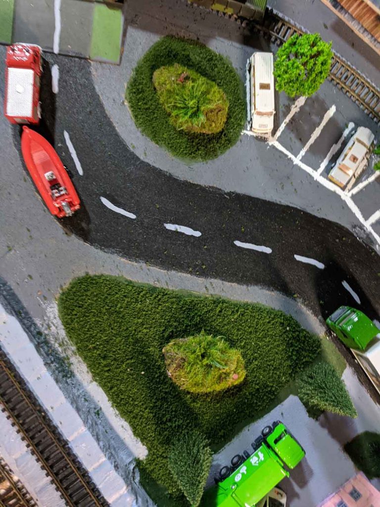 HO scale double loop: Jason and Heather's - Model railroad layouts ...