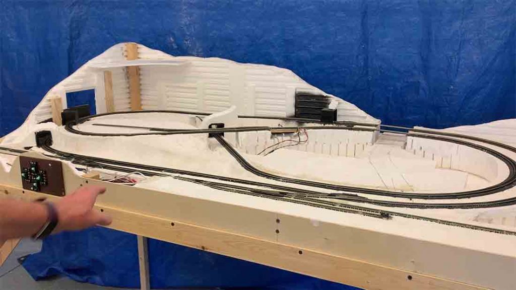 N scale scenic ridge layout - Model railroad layouts plansModel ...