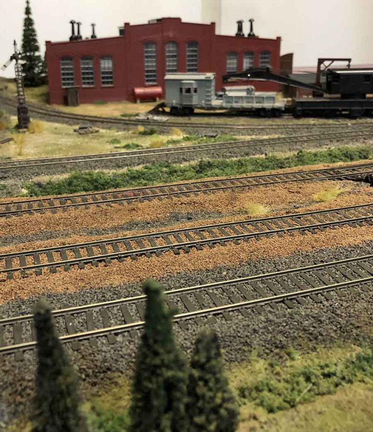 HO train layouts 4x8 - Model railroad layouts plansModel railroad ...