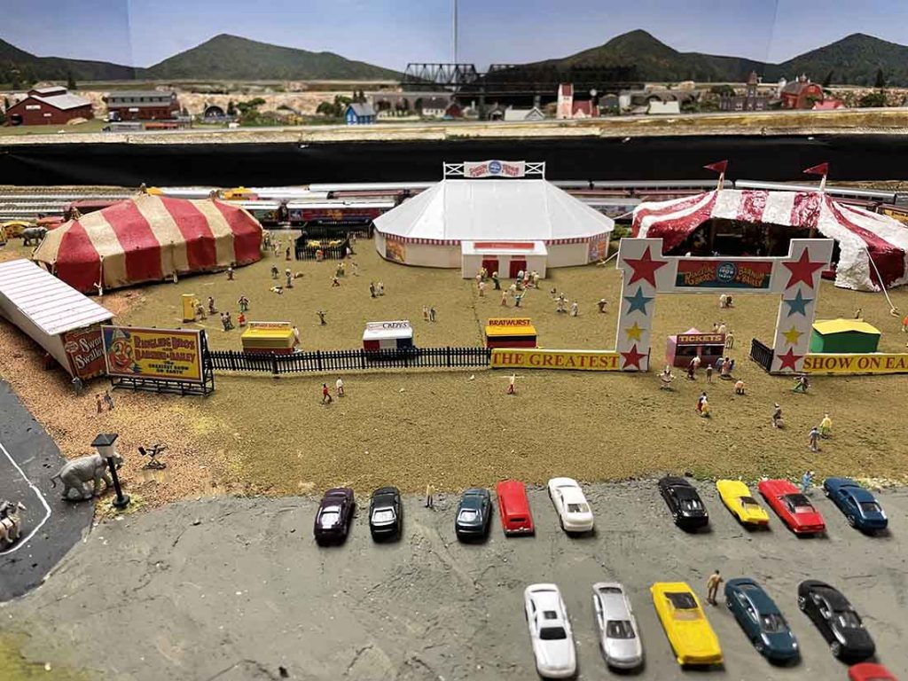 4x8 N scale - Model railroad layouts plansModel railroad layouts plans