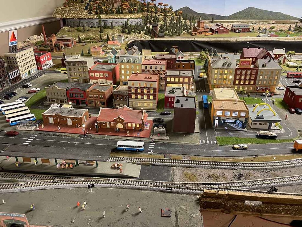 4x8 N scale - Model railroad layouts plansModel railroad layouts plans