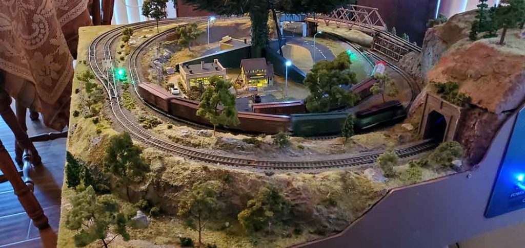 Christmas N scale - Harry's - Model railroad layouts plansModel ...