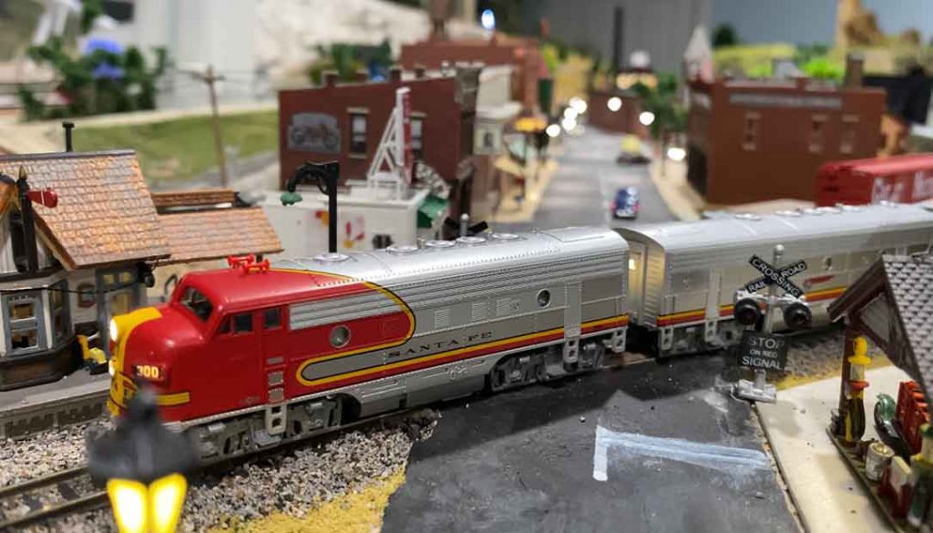 Model railroad backdrop - Rob's - Model railroad layouts plansModel ...