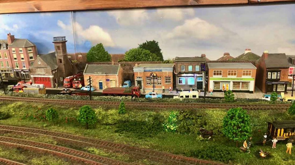 Loft railway - Dave's - Model railroad layouts plansModel railroad ...