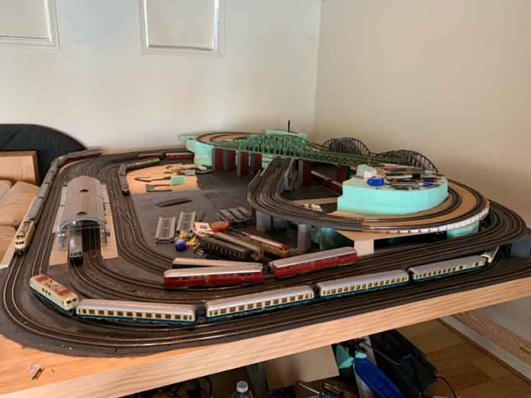 HO scale electric trains - Model railroad layouts plansModel railroad ...