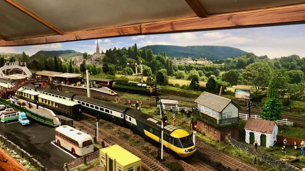 Loft railway - Dave's - Model railroad layouts plansModel railroad ...