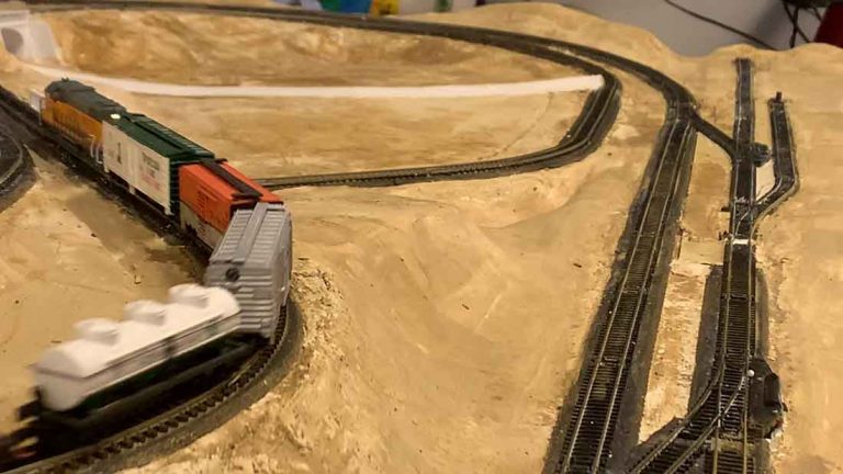 N scale mountains - Model railroad layouts plansModel railroad layouts ...