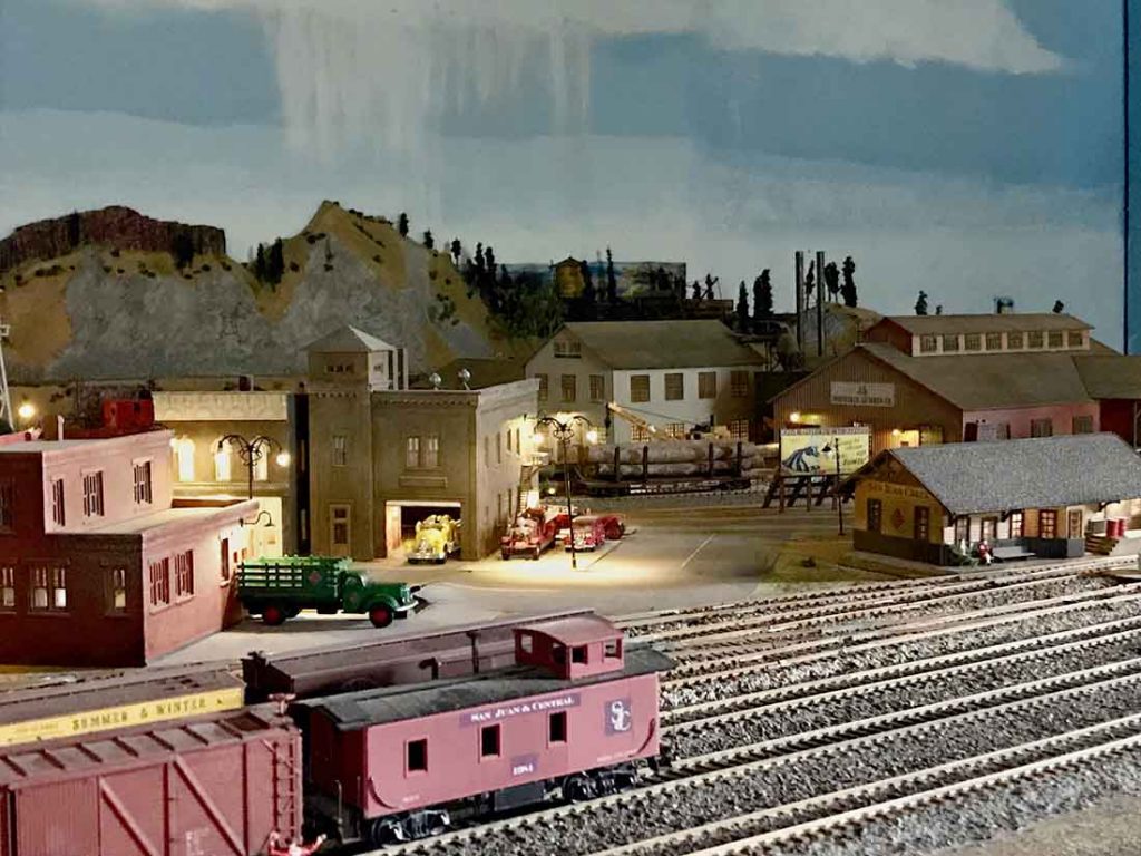 HO scale lumber yard - Model railroad layouts plansModel railroad ...