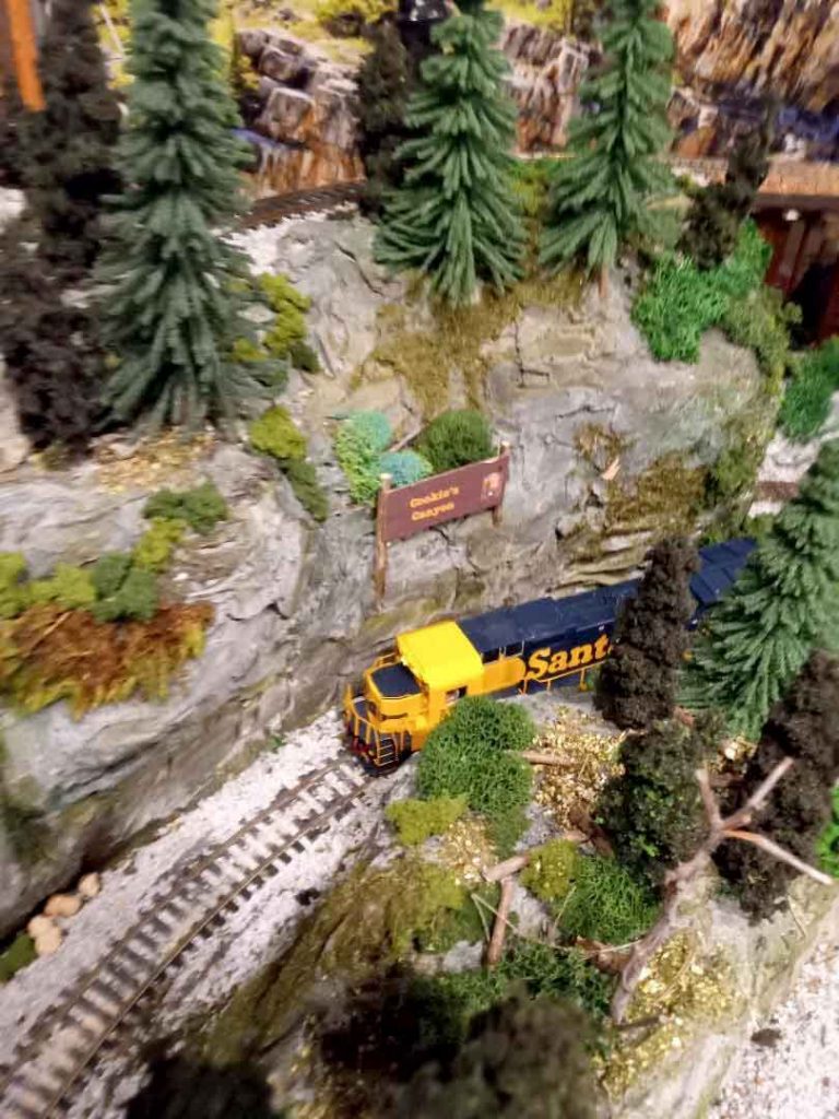HO track layout - Gary's - Model railroad layouts plansModel railroad ...