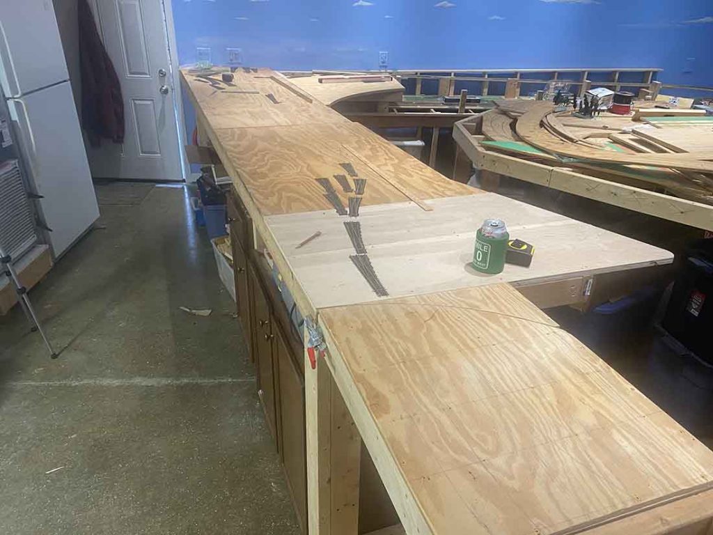 Atlas HO flex track layout - Gary's - Model railroad layouts plansModel ...