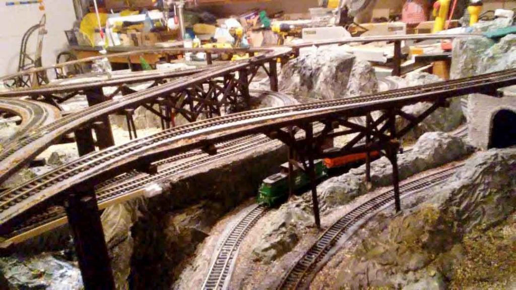 HO track layout - Gary's - Model railroad layouts plansModel railroad ...