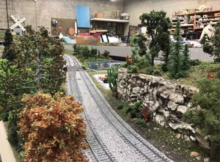 HO scale Santa Fe layout - Model railroad layouts plansModel railroad ...