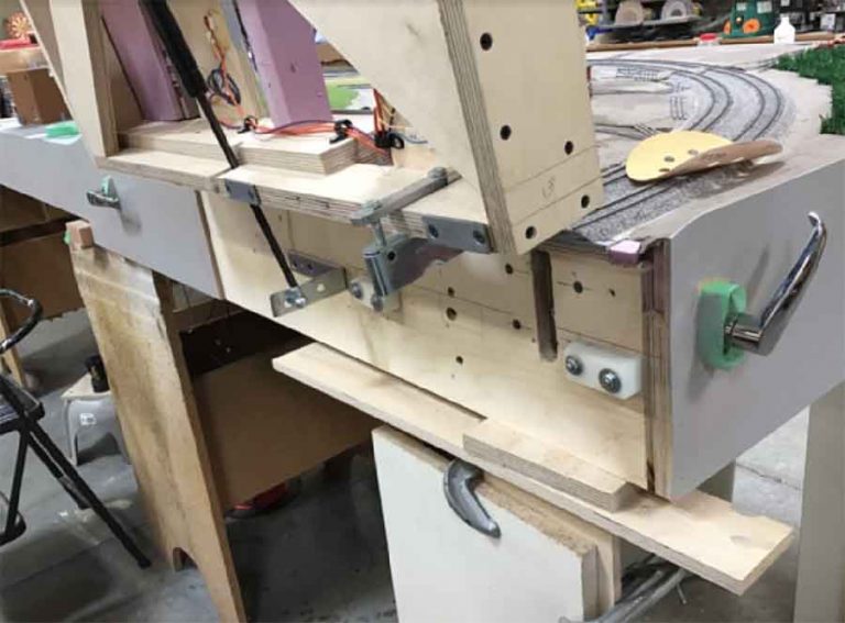 HO scale Santa Fe layout - Model railroad layouts plansModel railroad ...