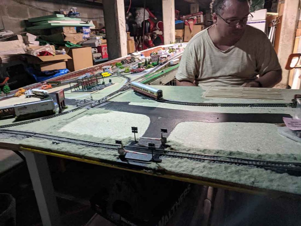 HO layout - Heather and Jasons's - Model railroad layouts plansModel ...