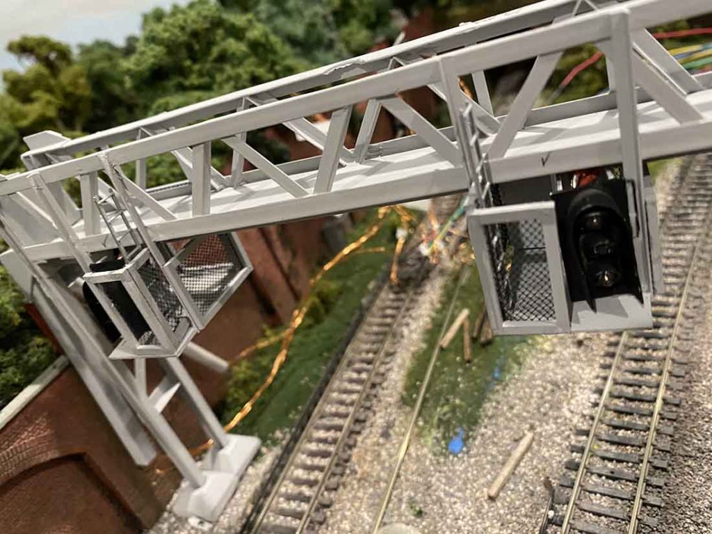 Rob makes a signal gantry - Model railroad layouts plansModel railroad ...