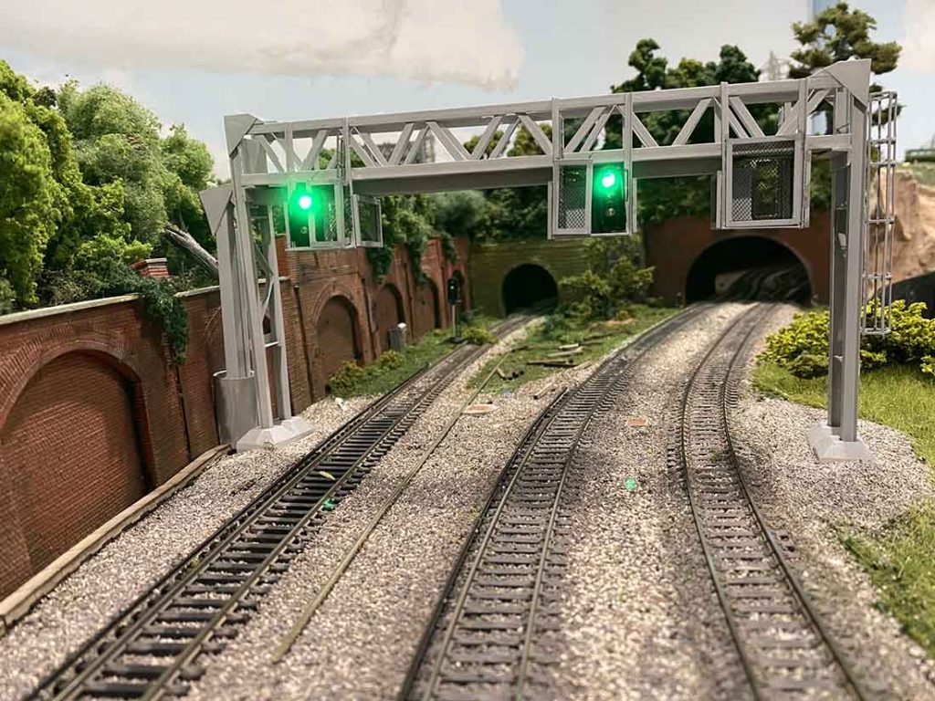 Rob makes a signal gantry - Model railroad layouts plansModel railroad ...