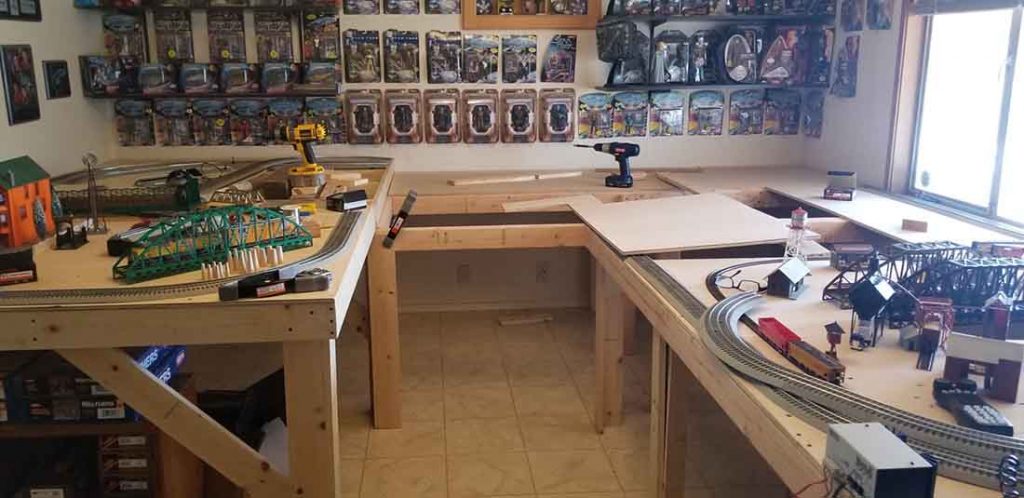 4 by 8 train - Mike's HO scale - Model railroad layouts plansModel ...