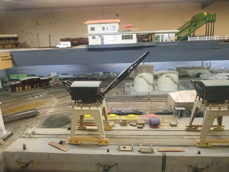 Model railroad dock - Model railroad layouts plansModel railroad ...