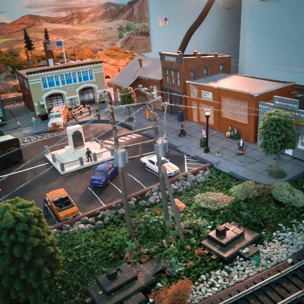 HO town scene - Donald's first layout - Model railroad layouts ...