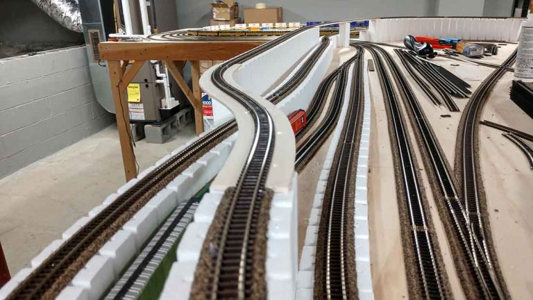 4x8 N scale train layout - Model railroad layouts plansModel railroad ...