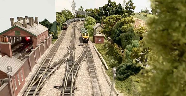 12x4 HO scale layout - Ray's - Model railroad layouts plansModel ...