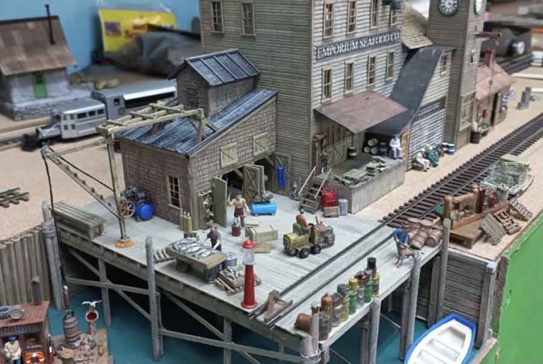 HO scale harbor model - Model railroad layouts plansModel railroad ...
