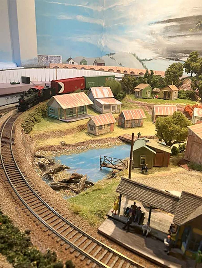 Coffee table train layout - David's - Model railroad layouts plansModel ...