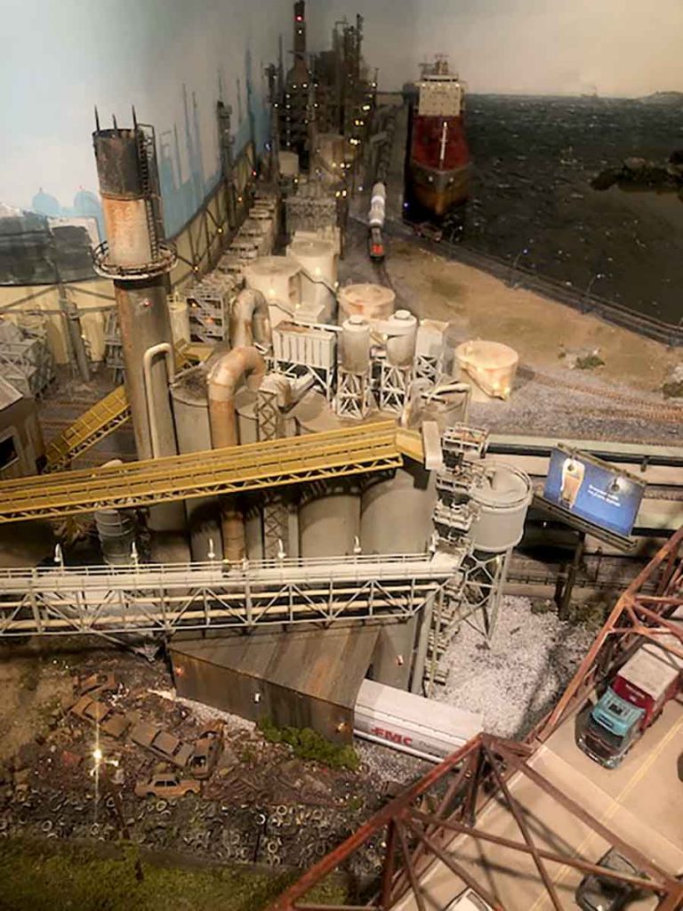 N scale factory - Fred's - Model railroad layouts plansModel railroad ...