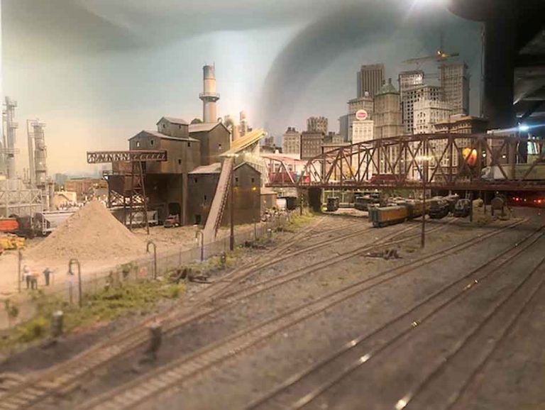 N scale factory - Fred's - Model railroad layouts plansModel railroad ...