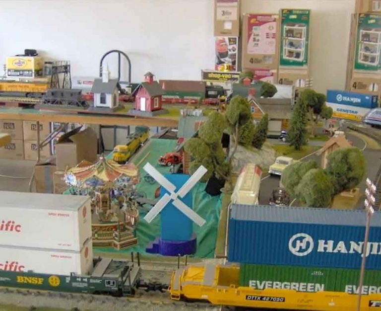 Dick's folded dogbone double track mainline G scale - Model railroad ...