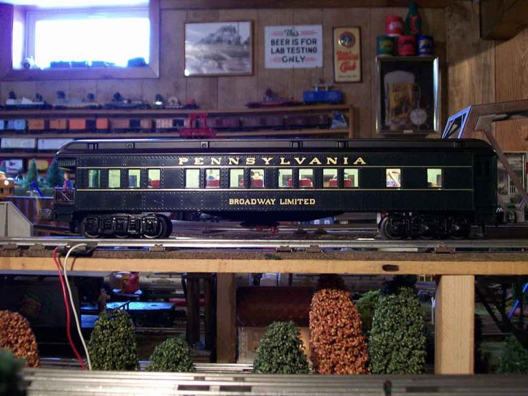 Lionel Pennsylvania Flyer - Model railroad layouts plansModel railroad ...