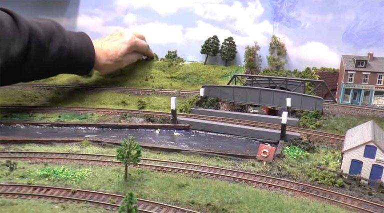 Static grass applicator - Model railroad layouts plansModel railroad ...