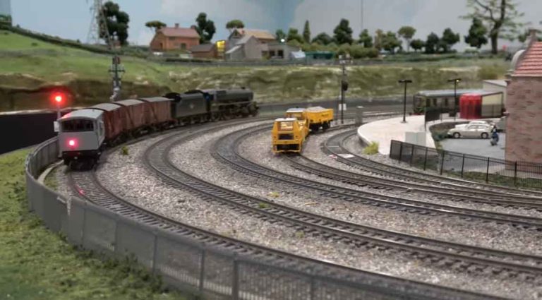 Model train road - Model railroad layouts plansModel railroad layouts plans