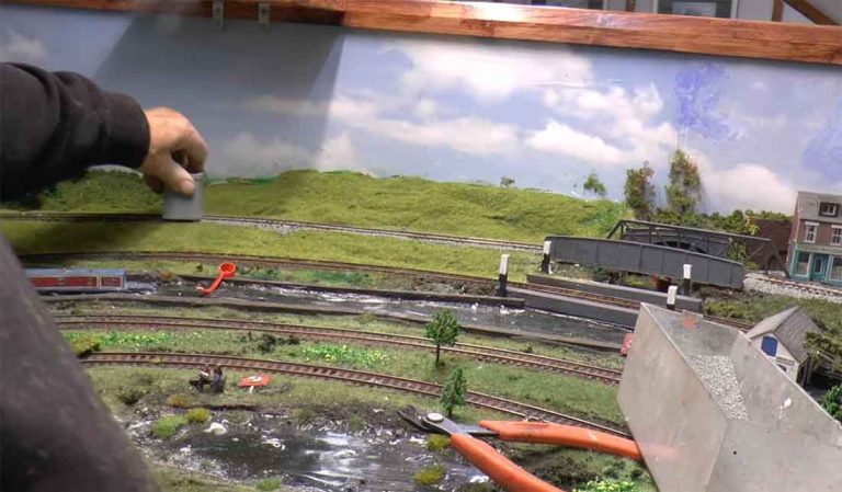 Static grass applicator - Model railroad layouts plansModel railroad ...