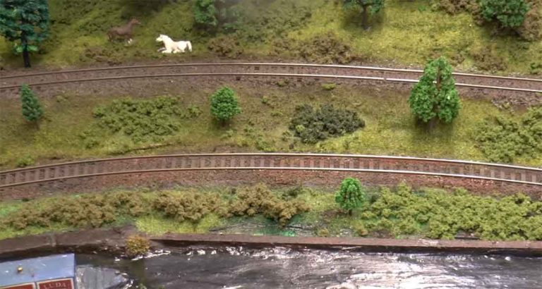 Static grass applicator - Model railroad layouts plansModel railroad ...