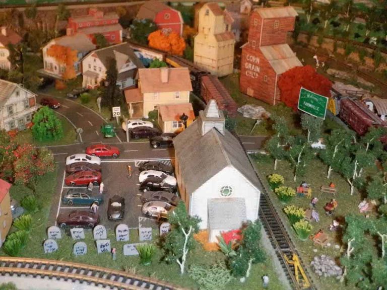 N scale railroad - Model railroad layouts plansModel railroad layouts plans