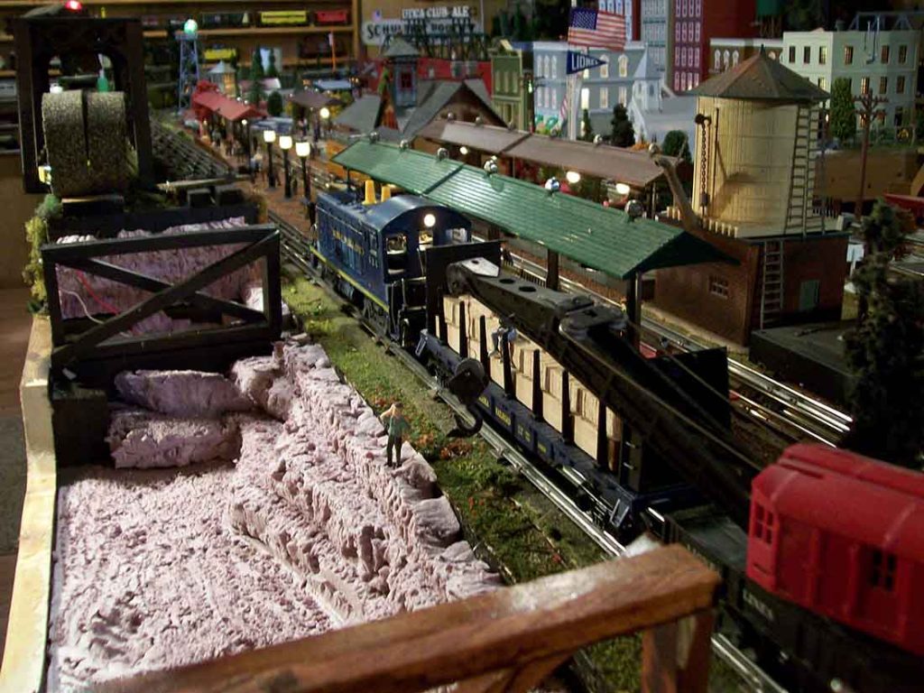 Brian's rail shed build - Model railroad layouts plansModel railroad ...