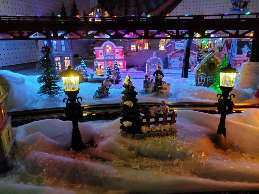 Christmas Model railroad layout - Model railroad layouts plansModel ...
