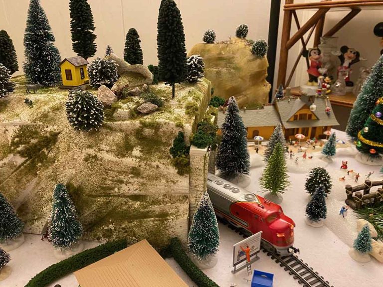 Small space HO train layout - Model railroad layouts plansModel ...