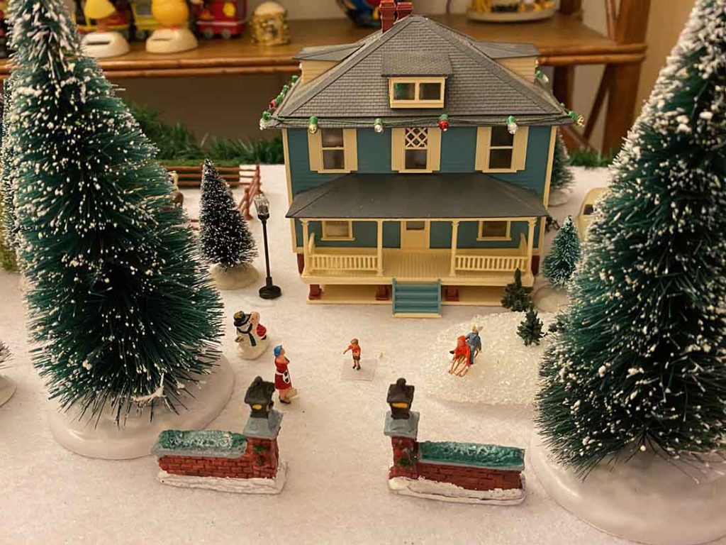 Small space HO train layout - Model railroad layouts plansModel ...