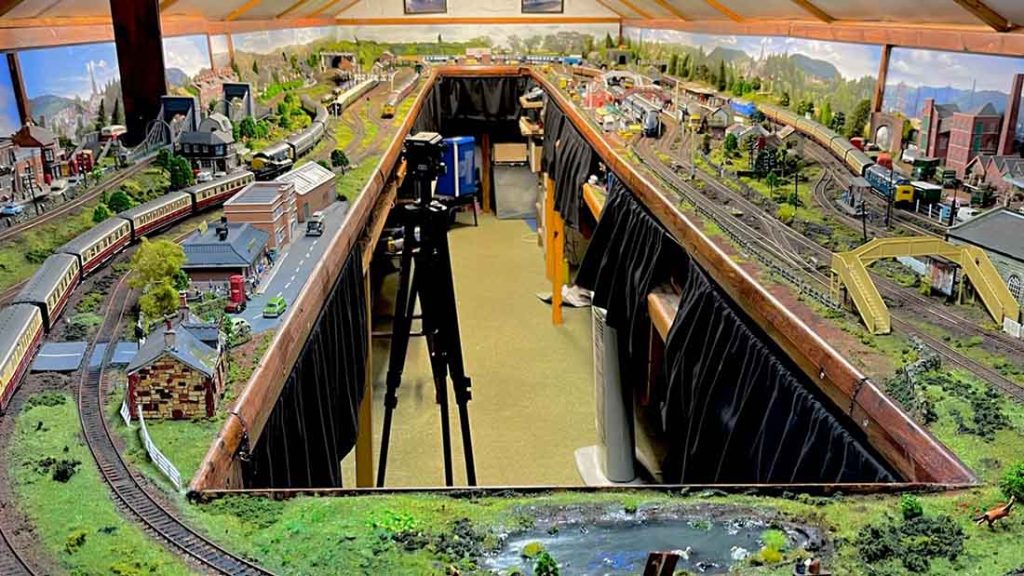 European HO scale DCC - Model railroad layouts plansModel railroad ...