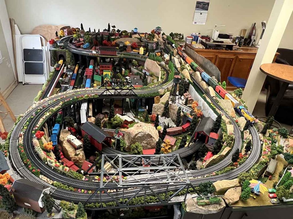 Tyco HO trains - Model railroad layouts plansModel railroad layouts plans