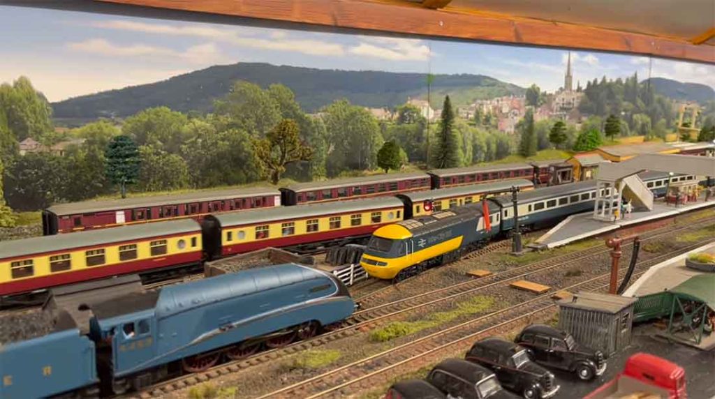 European HO scale DCC - Model railroad layouts plansModel railroad ...