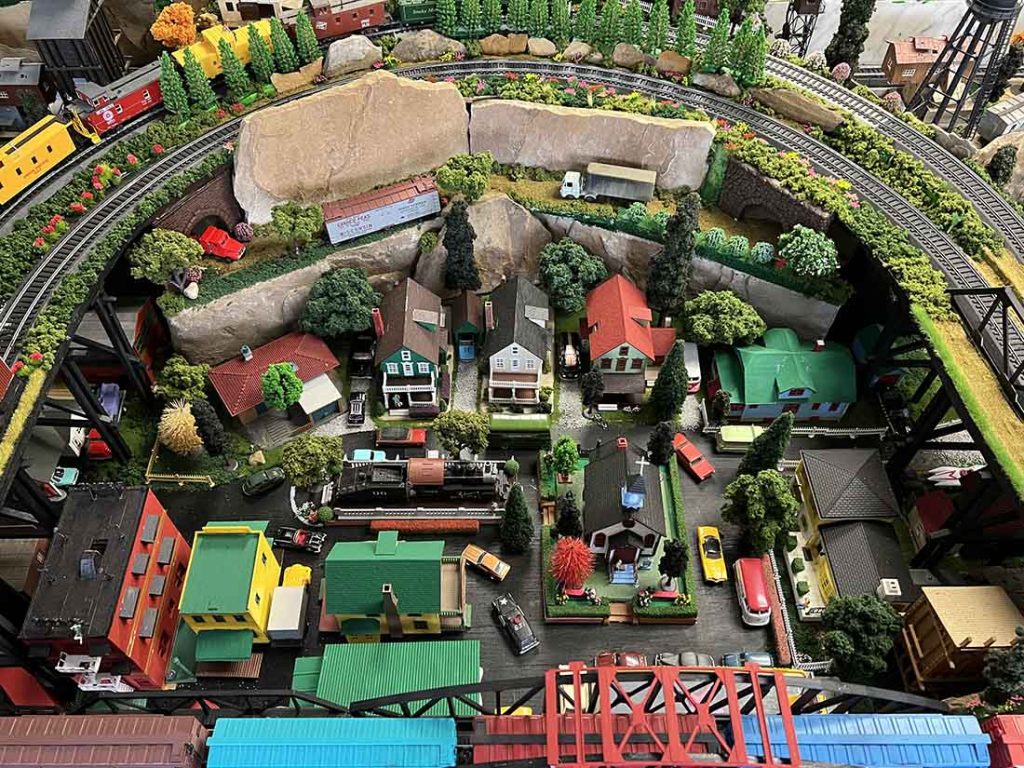 Tyco HO trains - Model railroad layouts plansModel railroad layouts plans