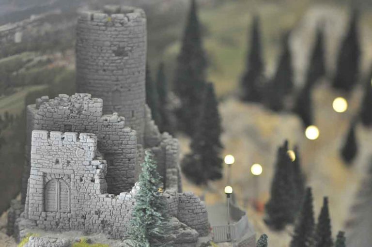 HO scale detail parts - Model railroad layouts plansModel railroad ...