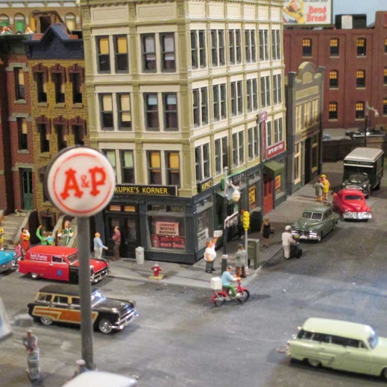 1950s HO scale model railroad - Model railroad layouts plansModel ...