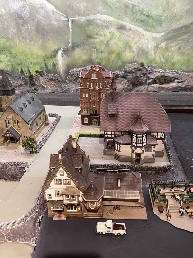 Marklin HO layout - Model railroad layouts plansModel railroad layouts ...