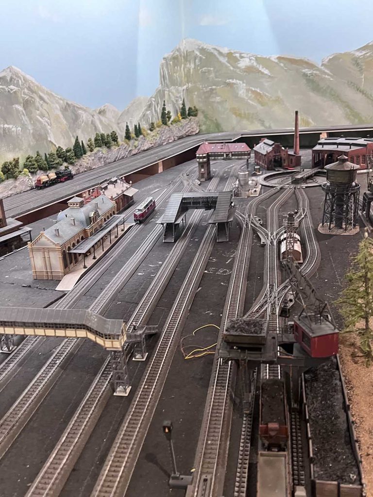 Marklin HO layout - Model railroad layouts plansModel railroad layouts ...