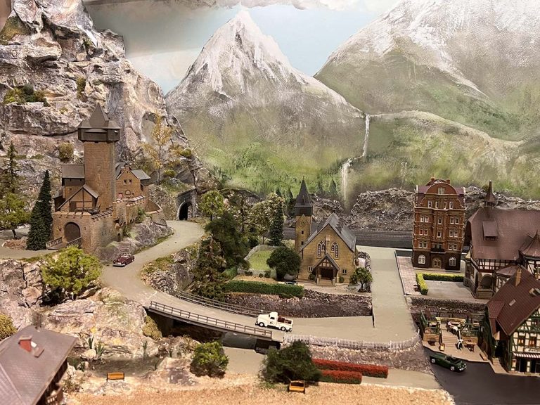 Marklin HO layout - Model railroad layouts plansModel railroad layouts ...