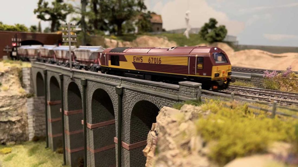 Model railroad electric utility details - Model railroad layouts ...